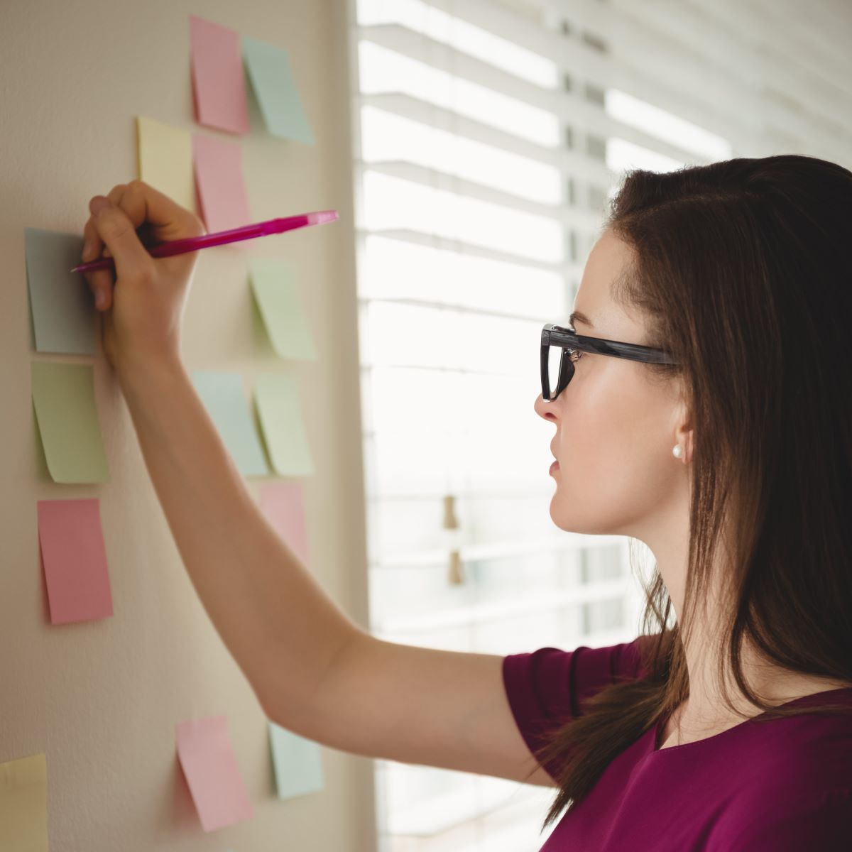 Taming ADHD with Sticky Notes: A Simple Strategy - Honestly ADHD
